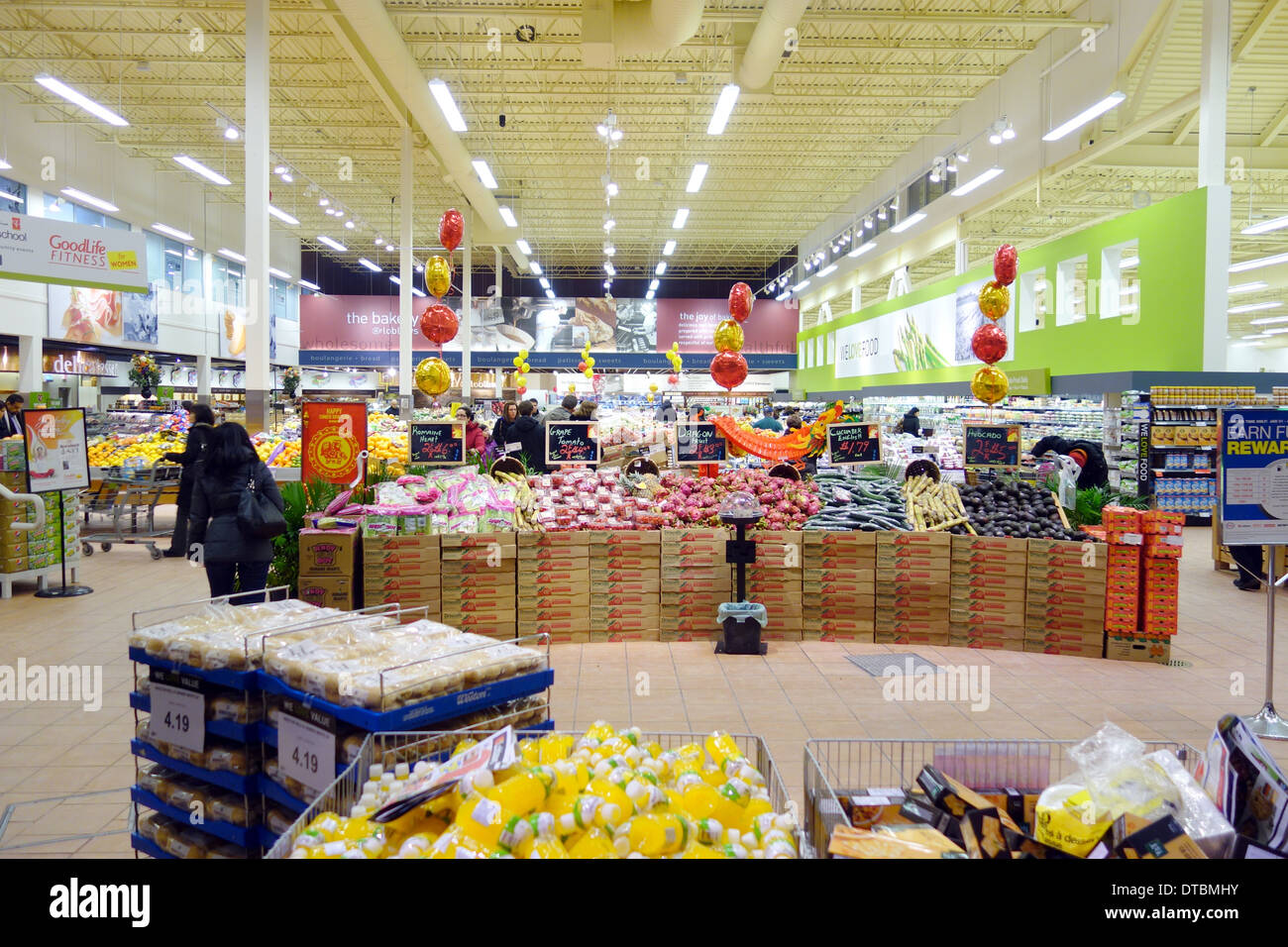 Supermarket interior in Toronto, Canada Stock Photo - Alamy