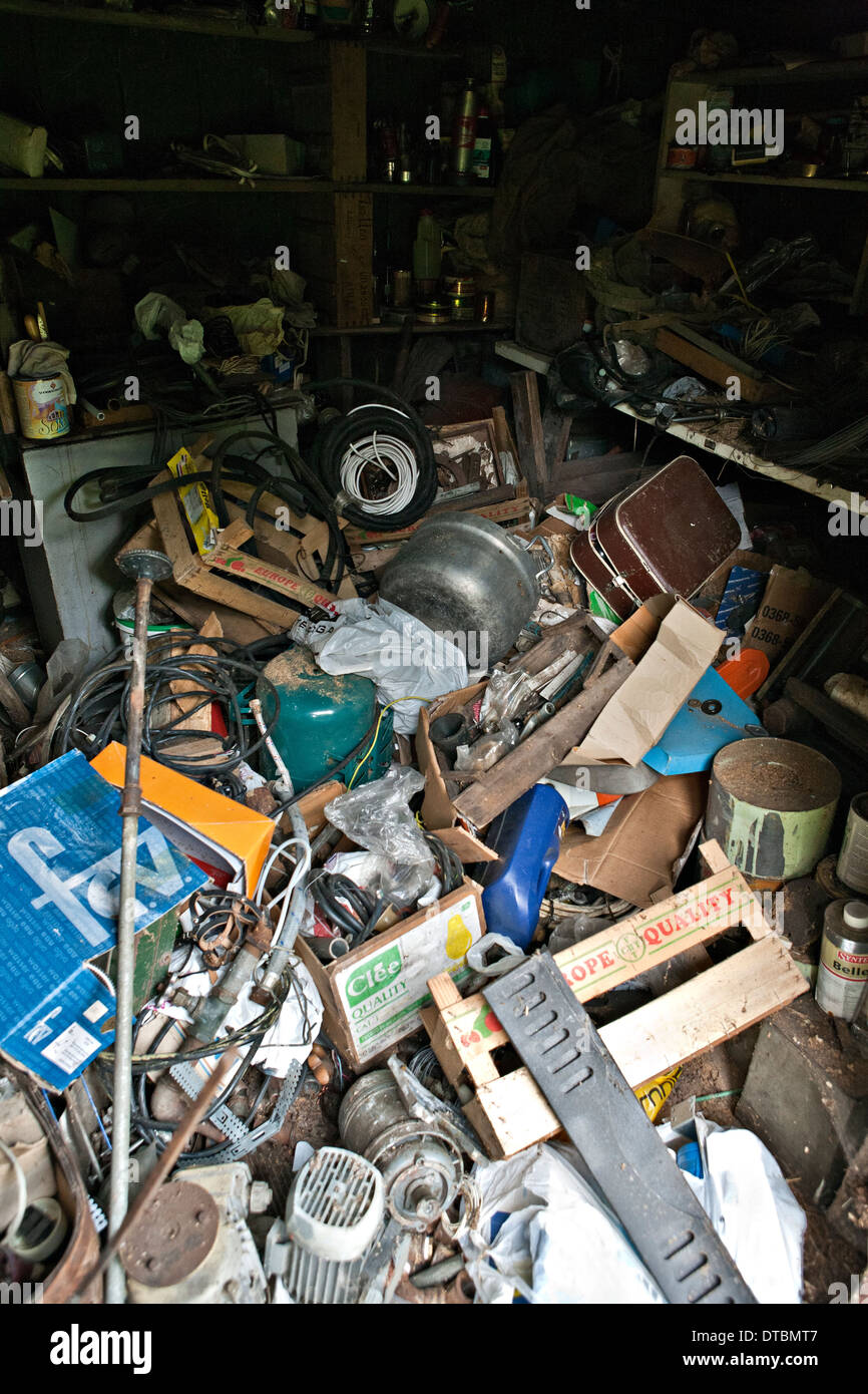 Mess of garbage that fits only for the scrap-heap Stock Photo - Alamy