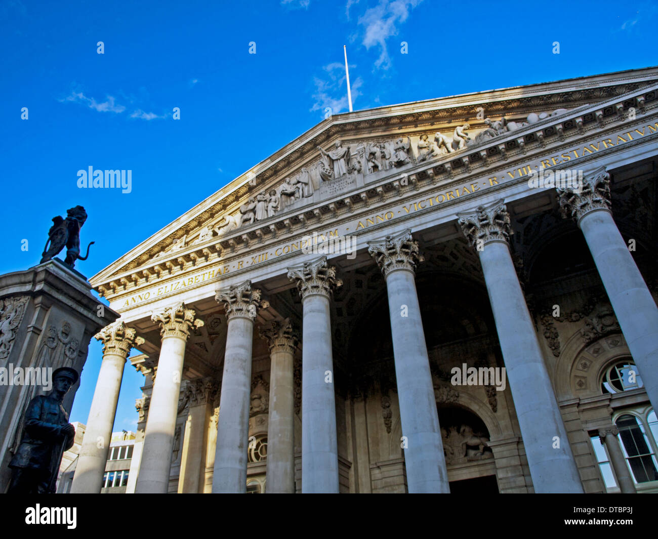 Royal exchange facade hi-res stock photography and images - Alamy