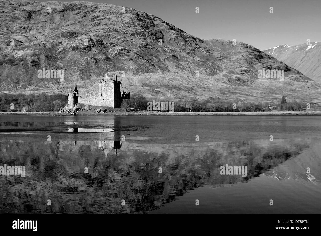 Scottish castle images hi-res stock photography and images - Alamy