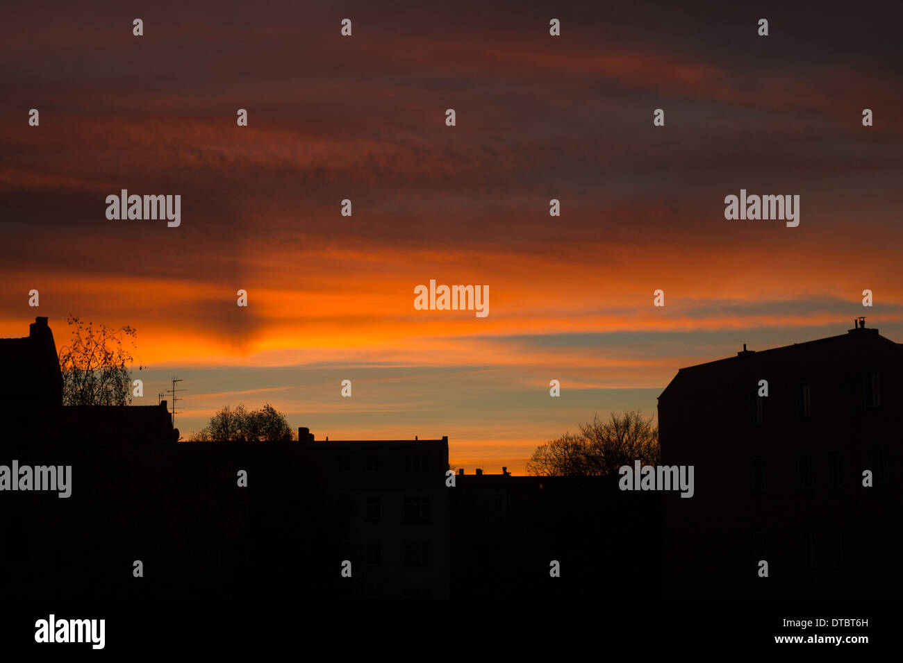 Dawn to sunrise hi-res stock photography and images - Alamy