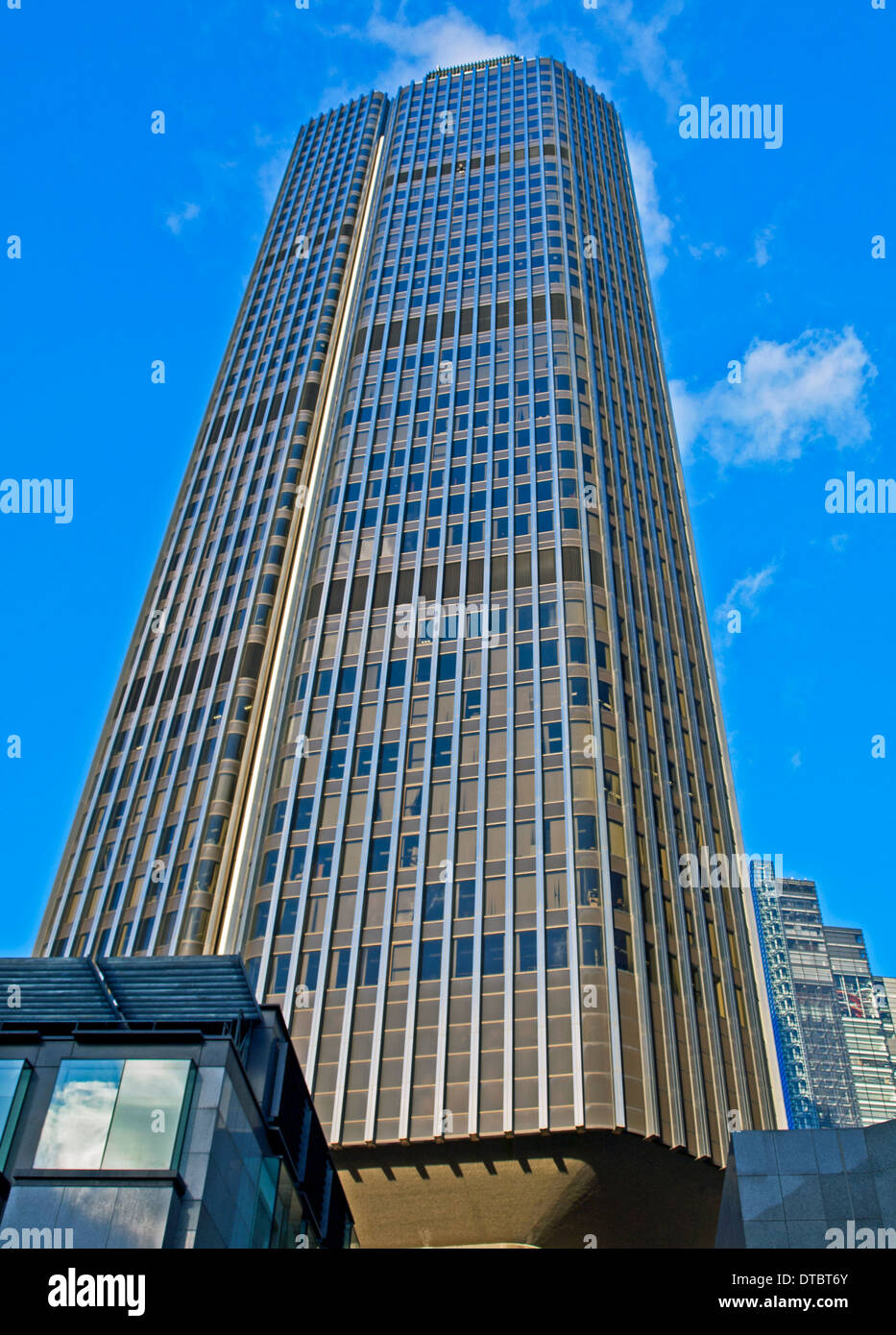 Tower 42, the second-tallest skyscraper in the City of London, London ...