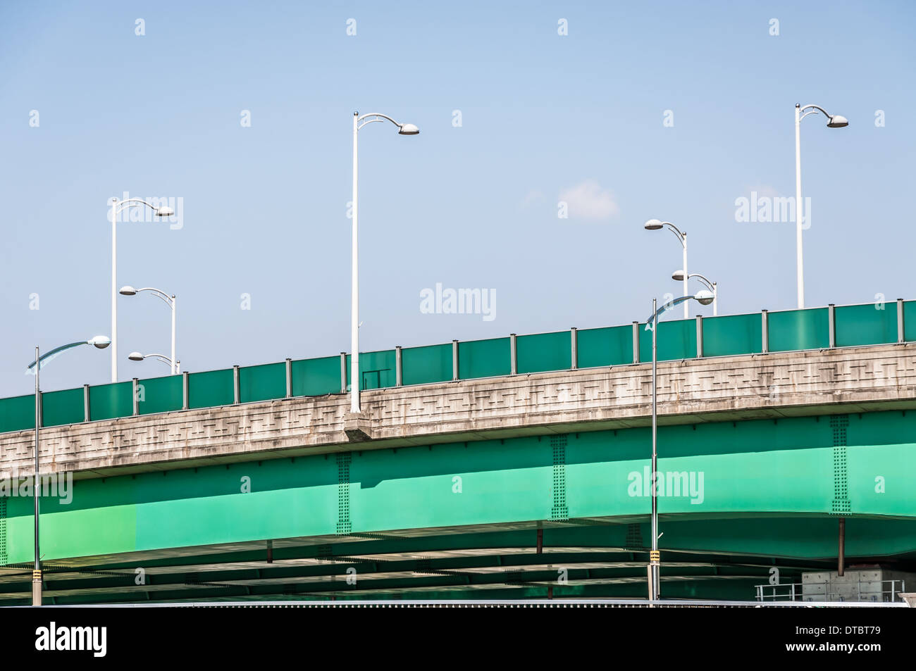 Highway overpass in an urban setting Stock Photo - Alamy
