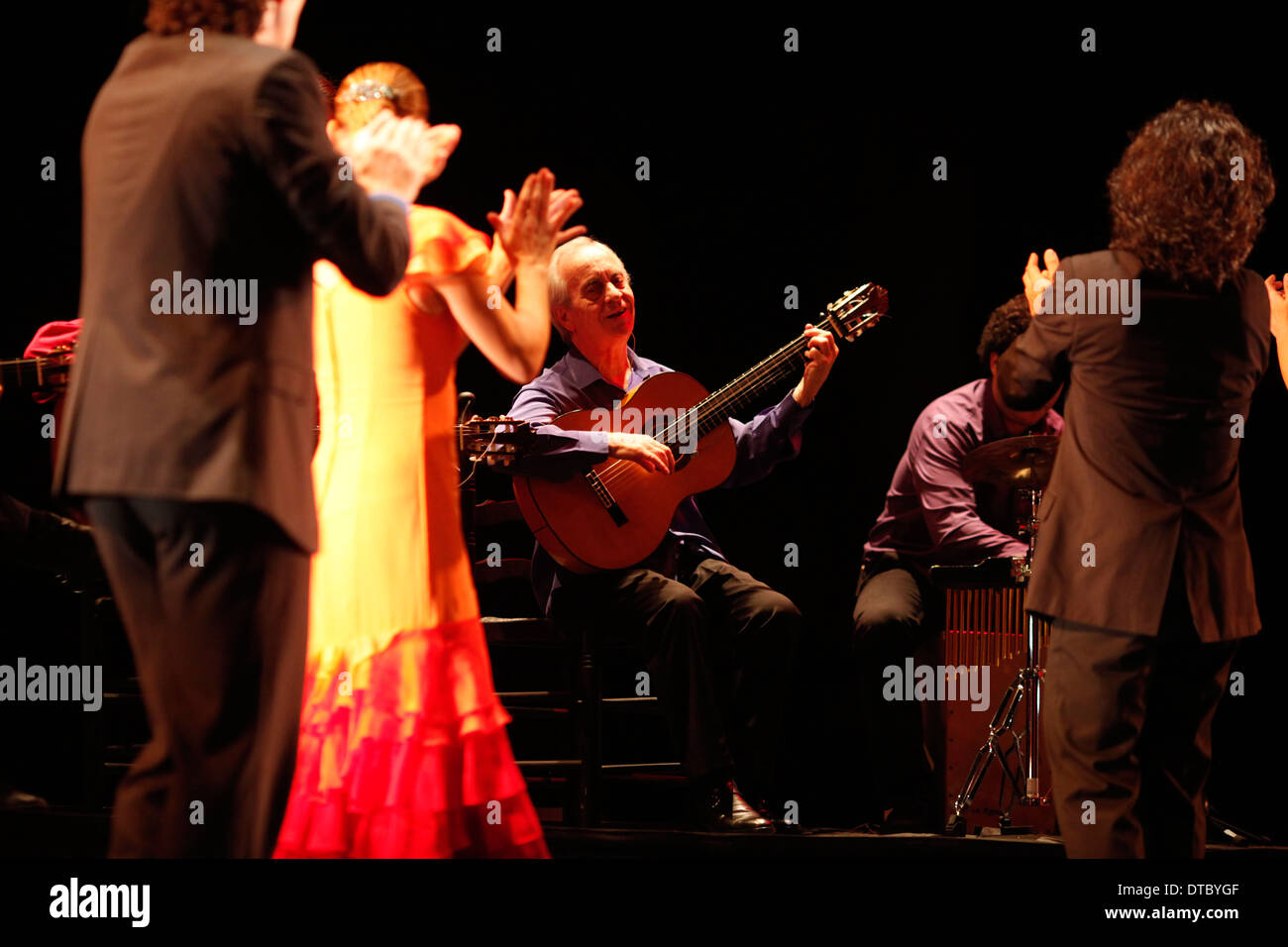 Spanish flamenco guitarist Paco Peña Stock Photo - Alamy