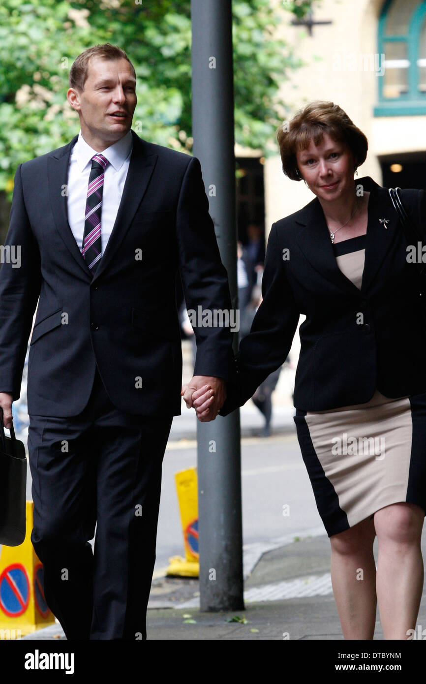 Pc simon harwood hi-res stock photography and images - Alamy