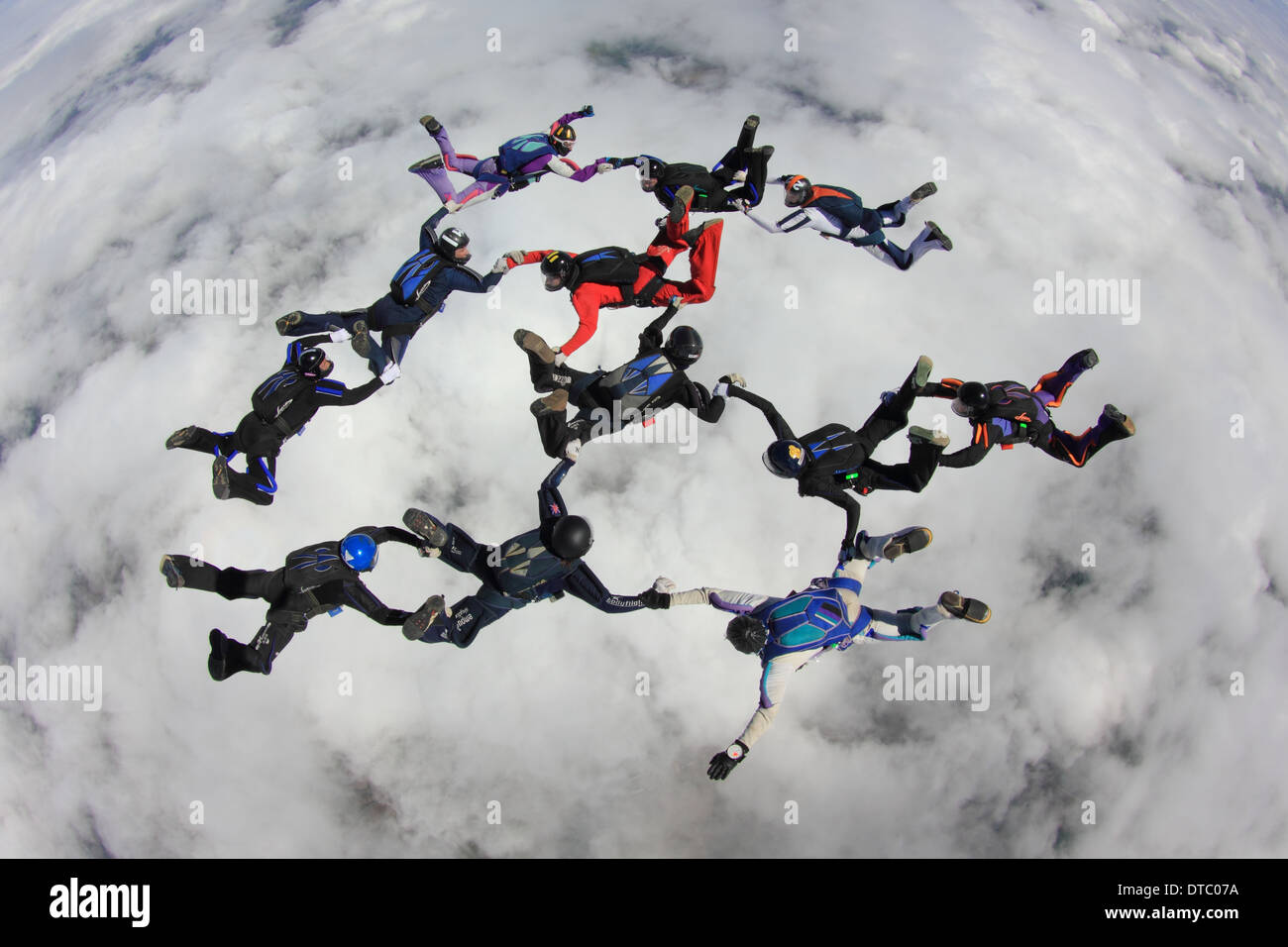 Skydiving formation hi-res stock photography and images - Alamy