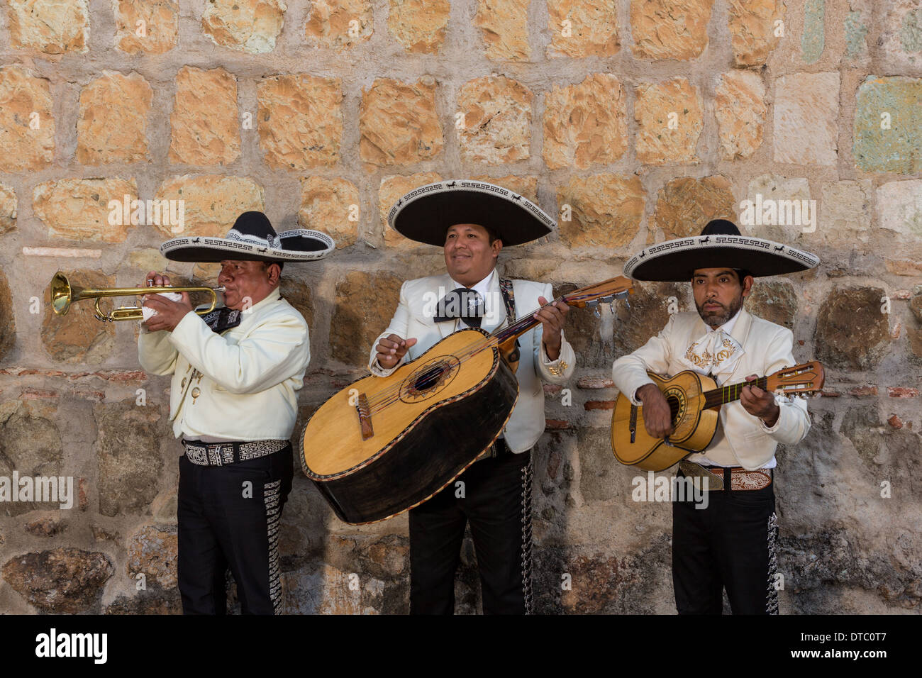 Musicians playing in mariachi band hi-res stock photography and images ...