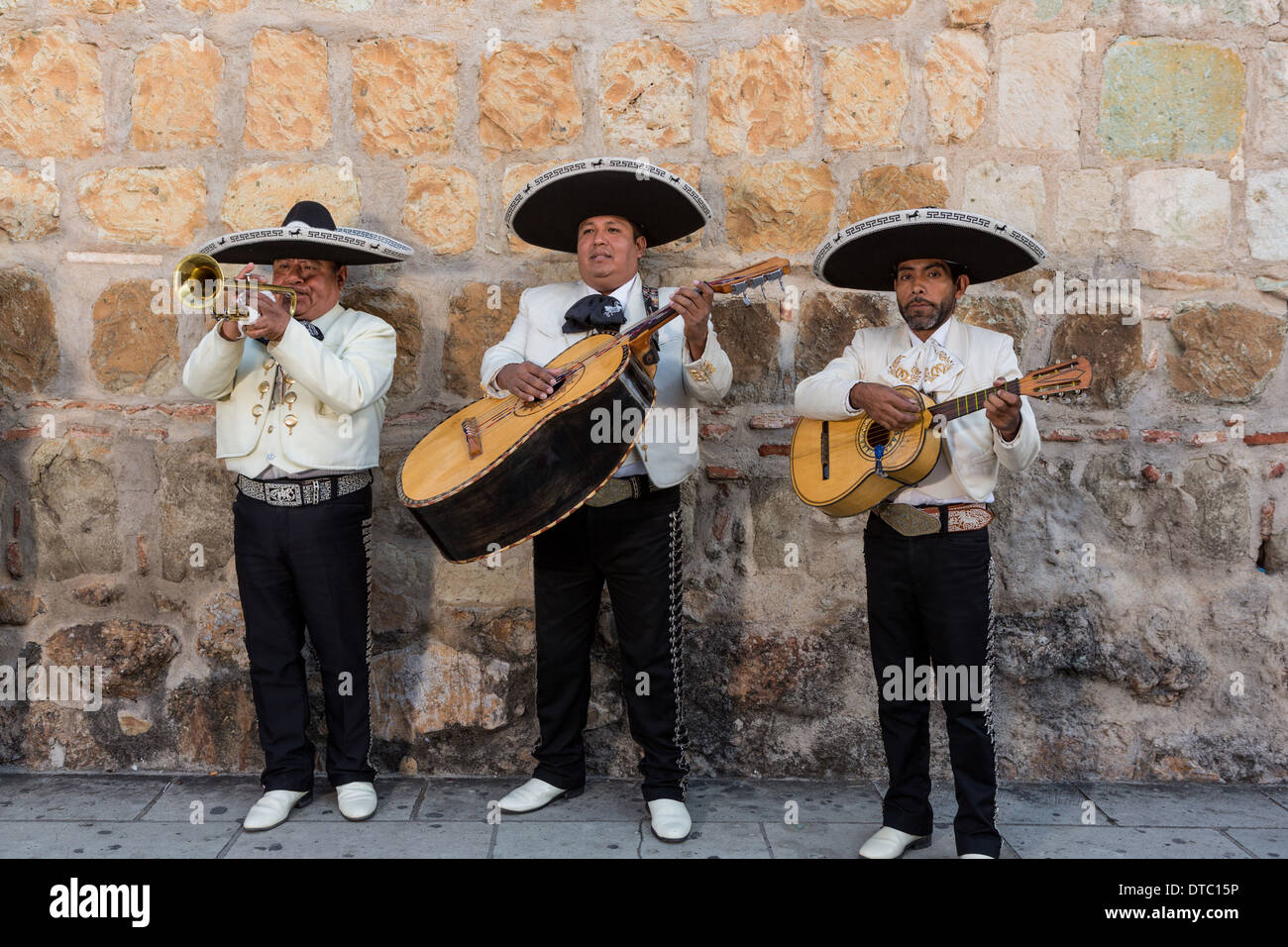 Musicians playing in mariachi band hi-res stock photography and images ...
