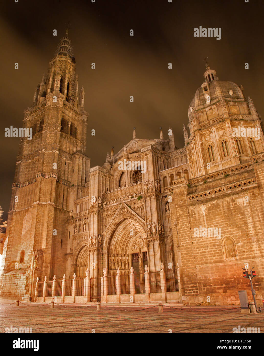 Toledo cathedral hi-res stock photography and images - Alamy