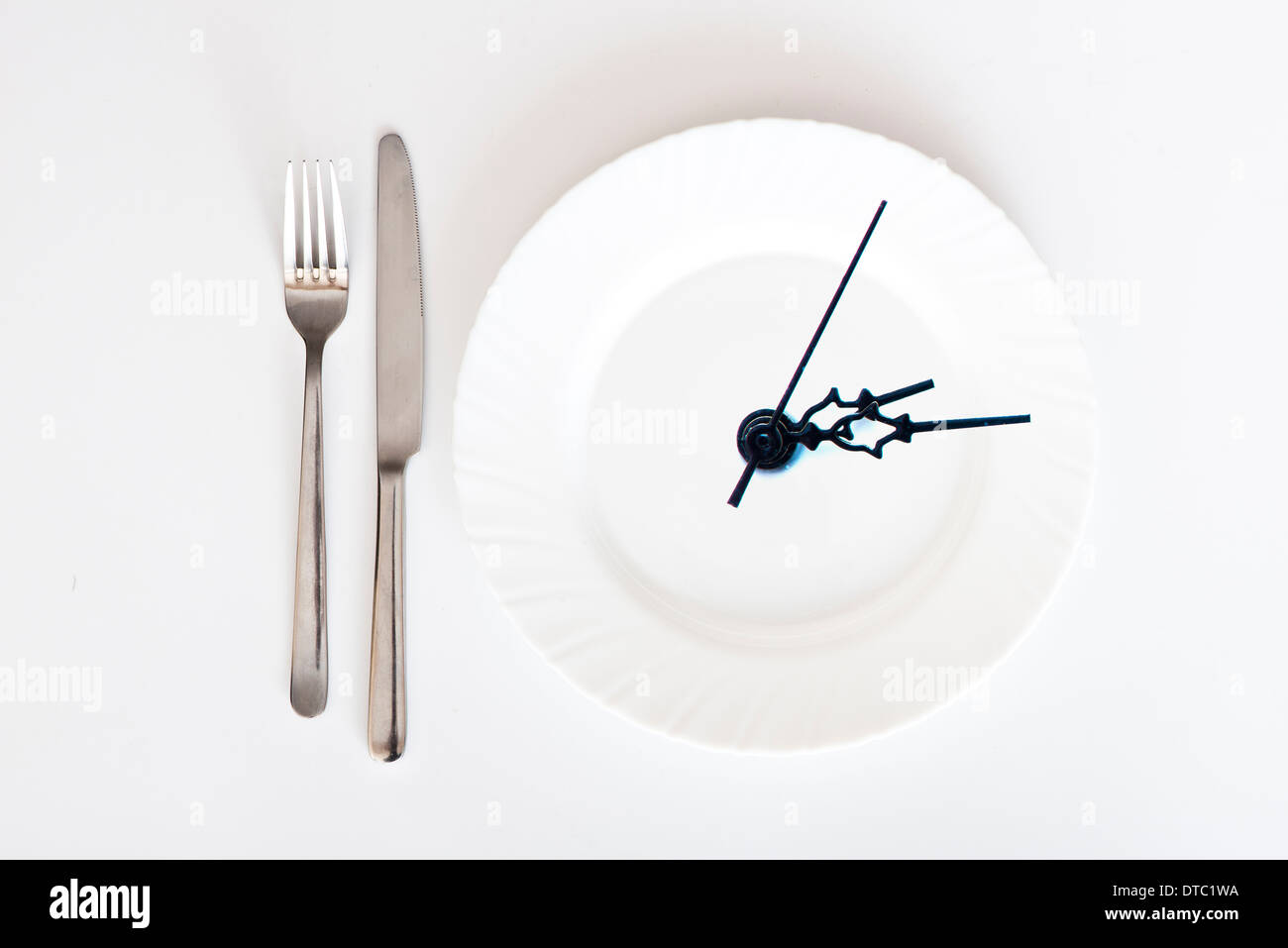 Vector clock hi-res stock photography and images - Alamy