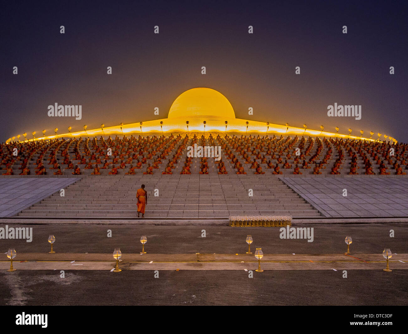 Maha dhammakaya cetiya hi-res stock photography and images - Alamy