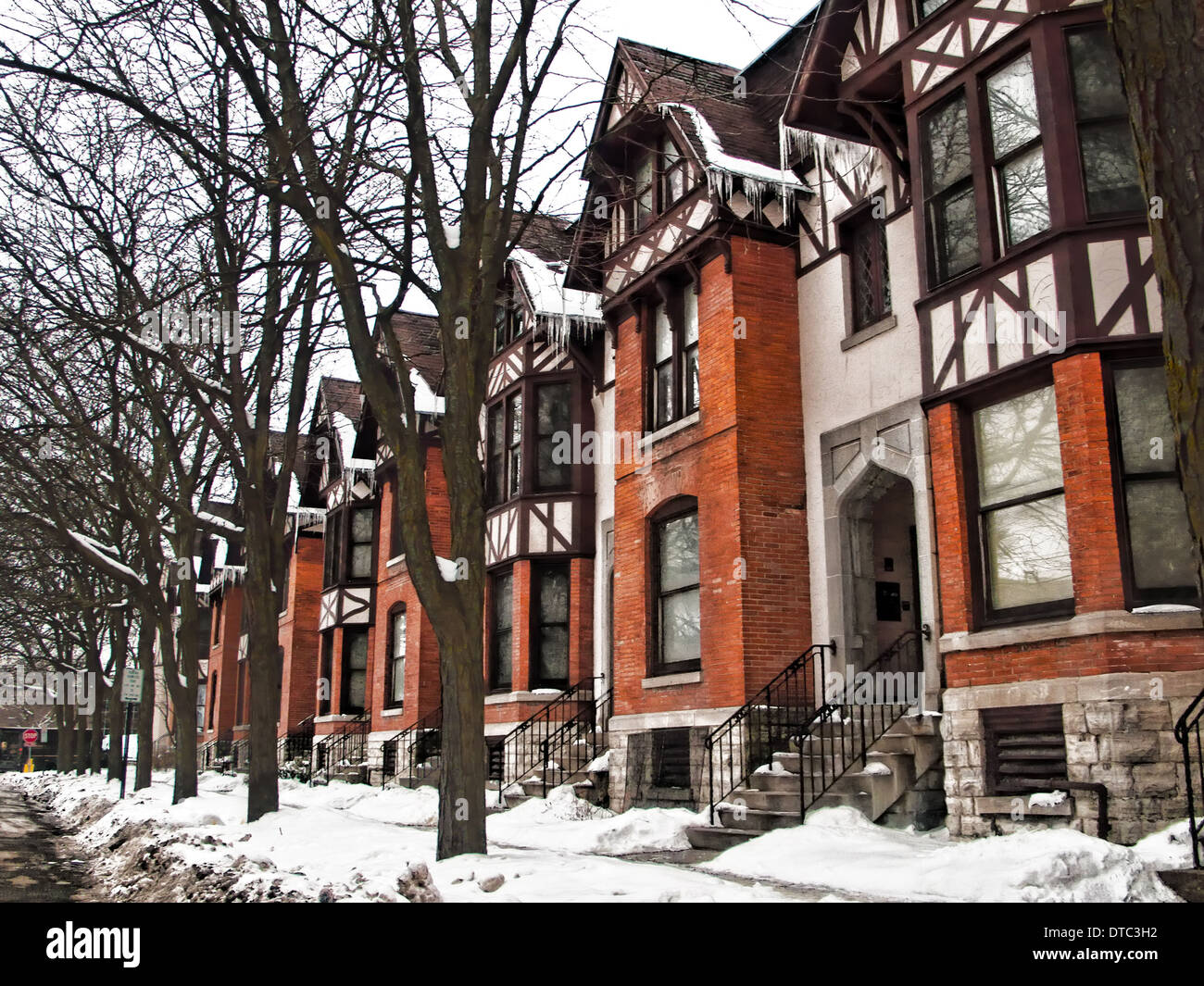 Brownstone brownstones hi-res stock photography and images - Alamy