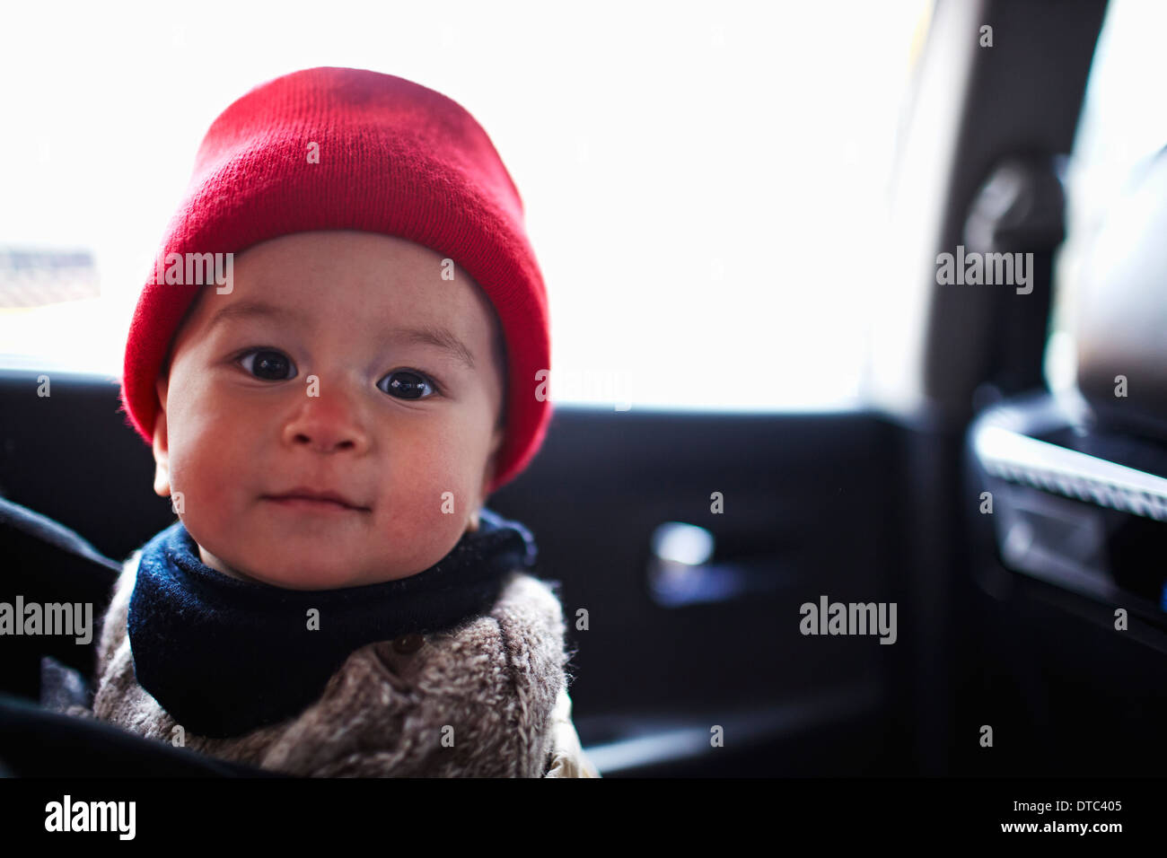 Boy in car hi-res stock photography and images - Alamy