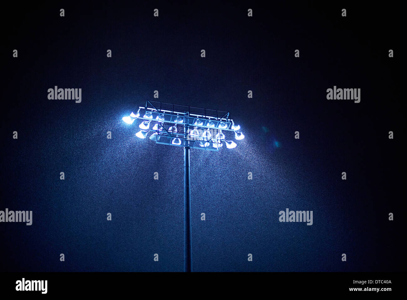 Lamp post in rain hi-res stock photography and images - Alamy