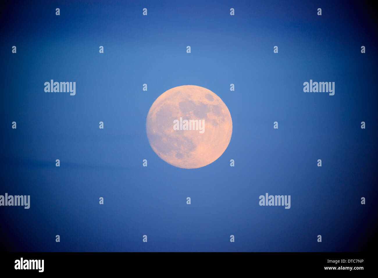 Round the moon hi-res stock photography and images - Alamy