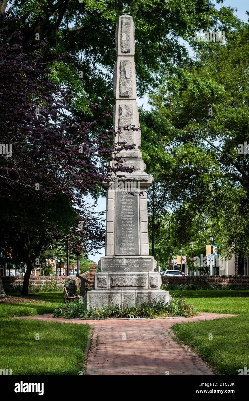 Confederate Monument, Gloucester Courthouse Circle, Gloucester ... Confederate Monument, Gloucester Courthouse Circle, Gloucester ...