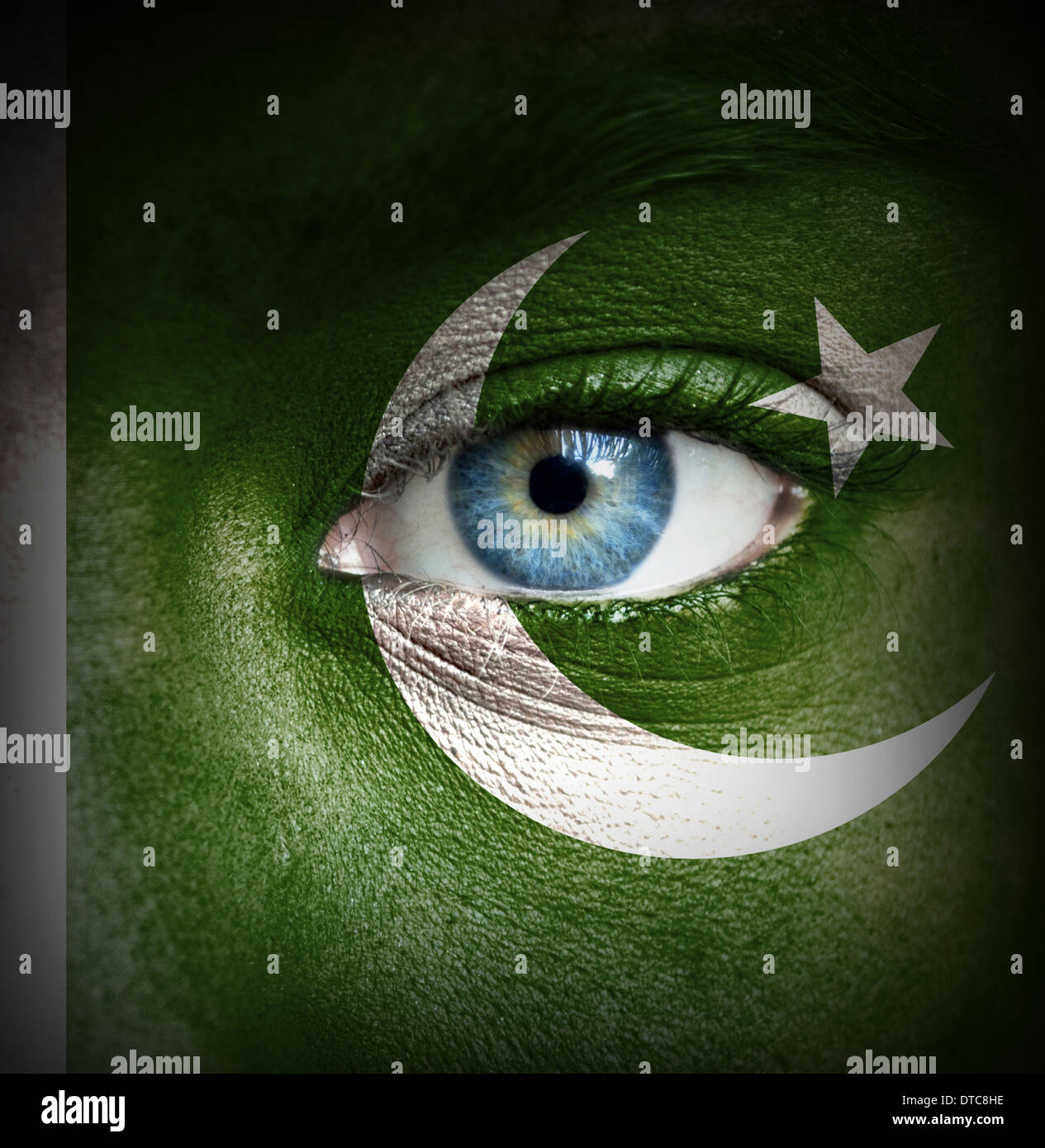 Pakistan face paint hi-res stock photography and images - Alamy