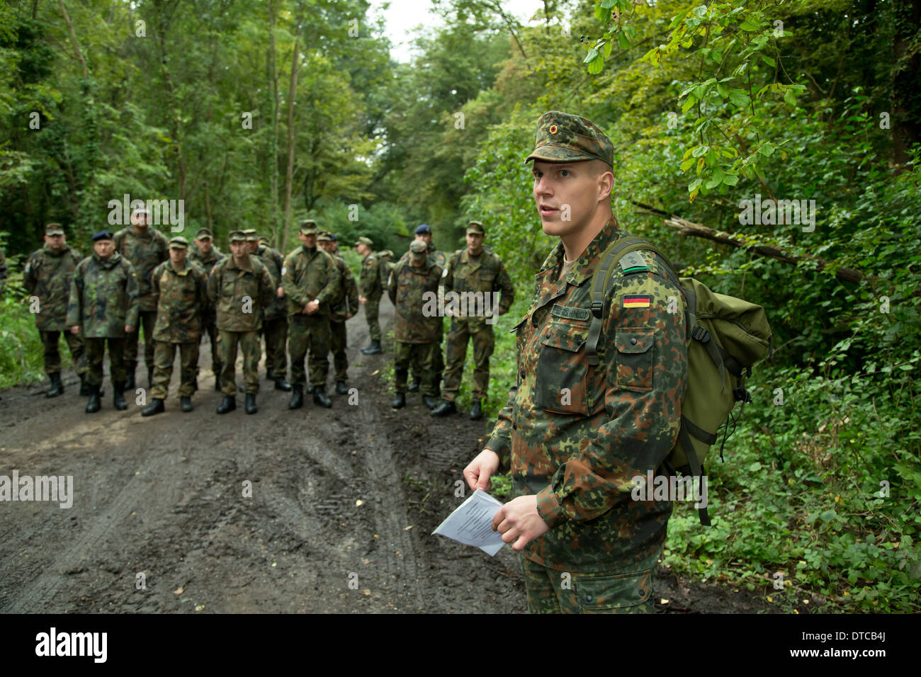 Group Gruppenuebung High Resolution Stock Photography and Images - Alamy