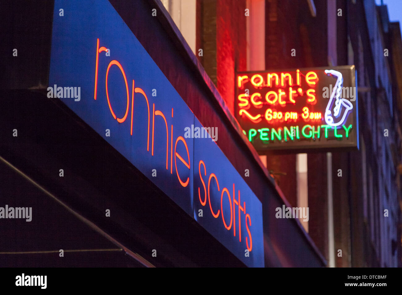The Famous Ronnie Scott's Jazz Club at night,Firth Street,Soho,London Stock Photo - Alamy