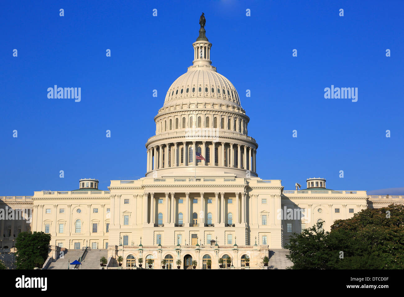 Us congress building hi-res stock photography and images - Alamy