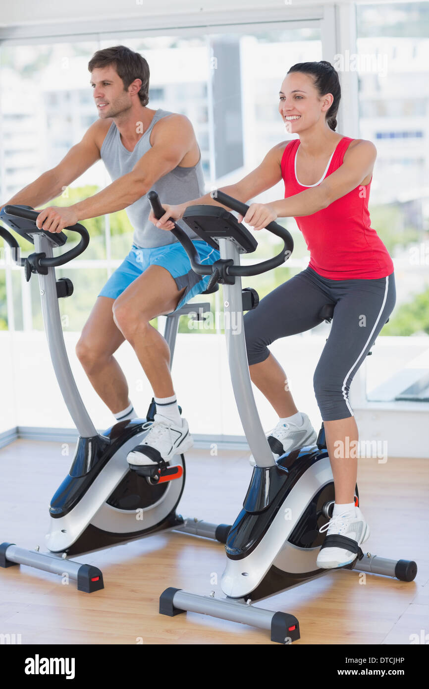 Couple working out Stock Photo - Alamy