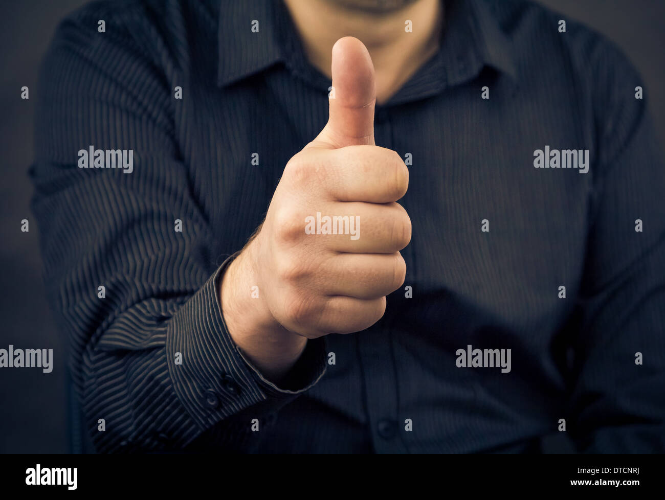 Win win agreement hi-res stock photography and images - Alamy