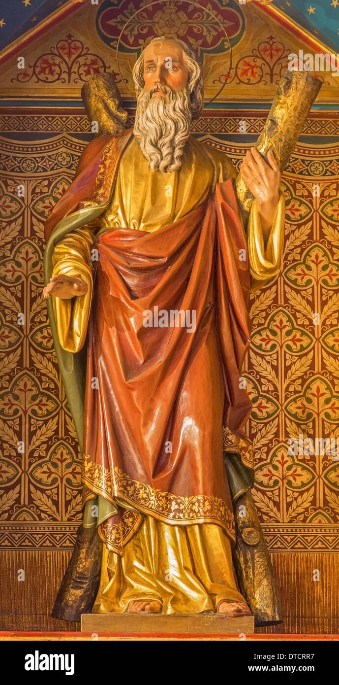 St. andrew altar hi-res stock photography and images - Alamy