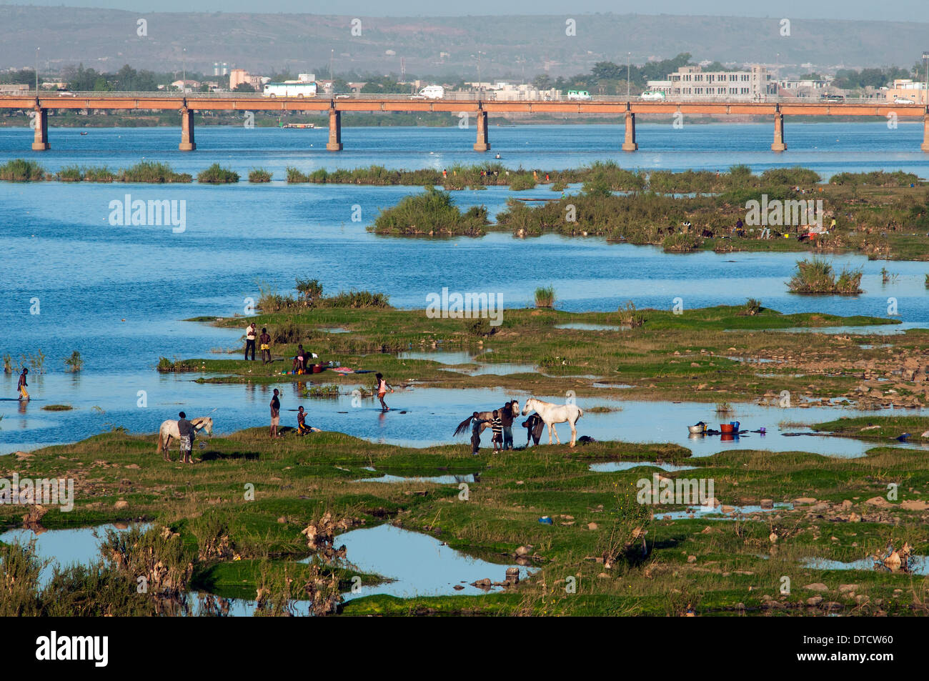 View of Pont de martyrs and Niger River, Bamako, Mali Stock Photo - Alamy