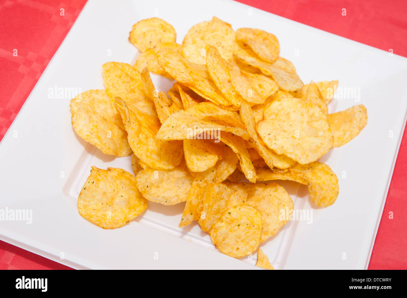 Potato chips on a plate hi-res stock photography and images - Alamy