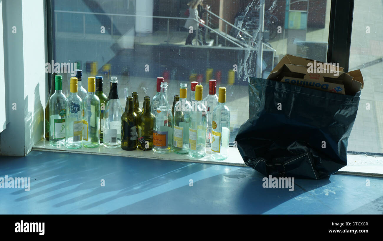 Empty beer boxes hi-res stock photography and images - Alamy