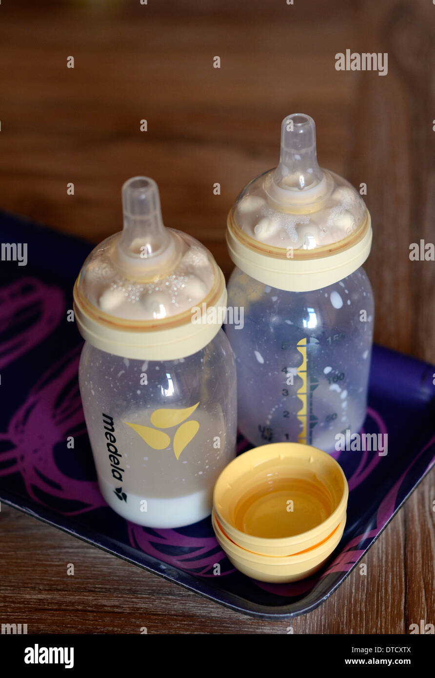 Baby fedding bottle hi-res stock photography and images - Alamy