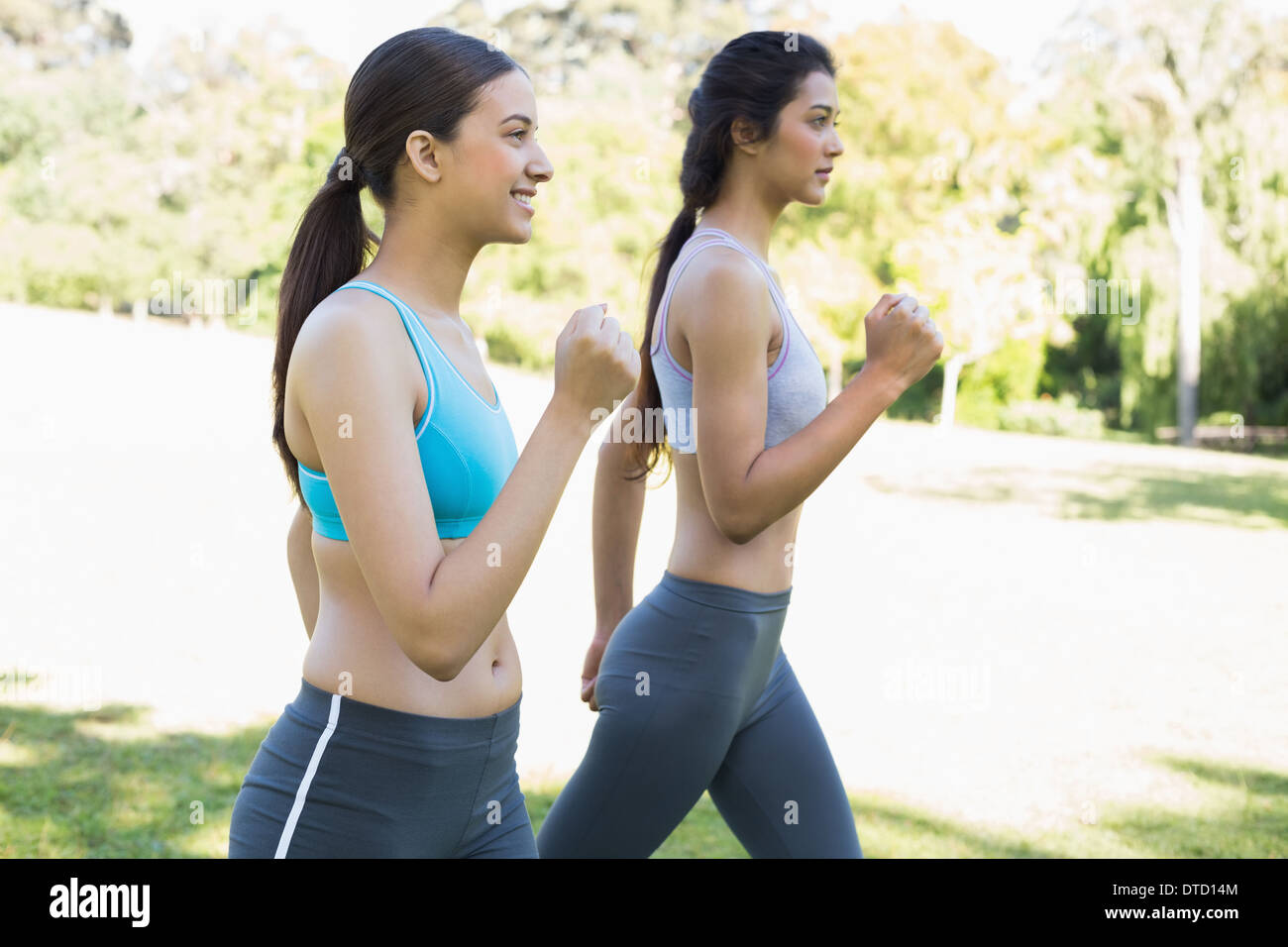 Joggers jogging women woman hi-res stock photography and images - Alamy