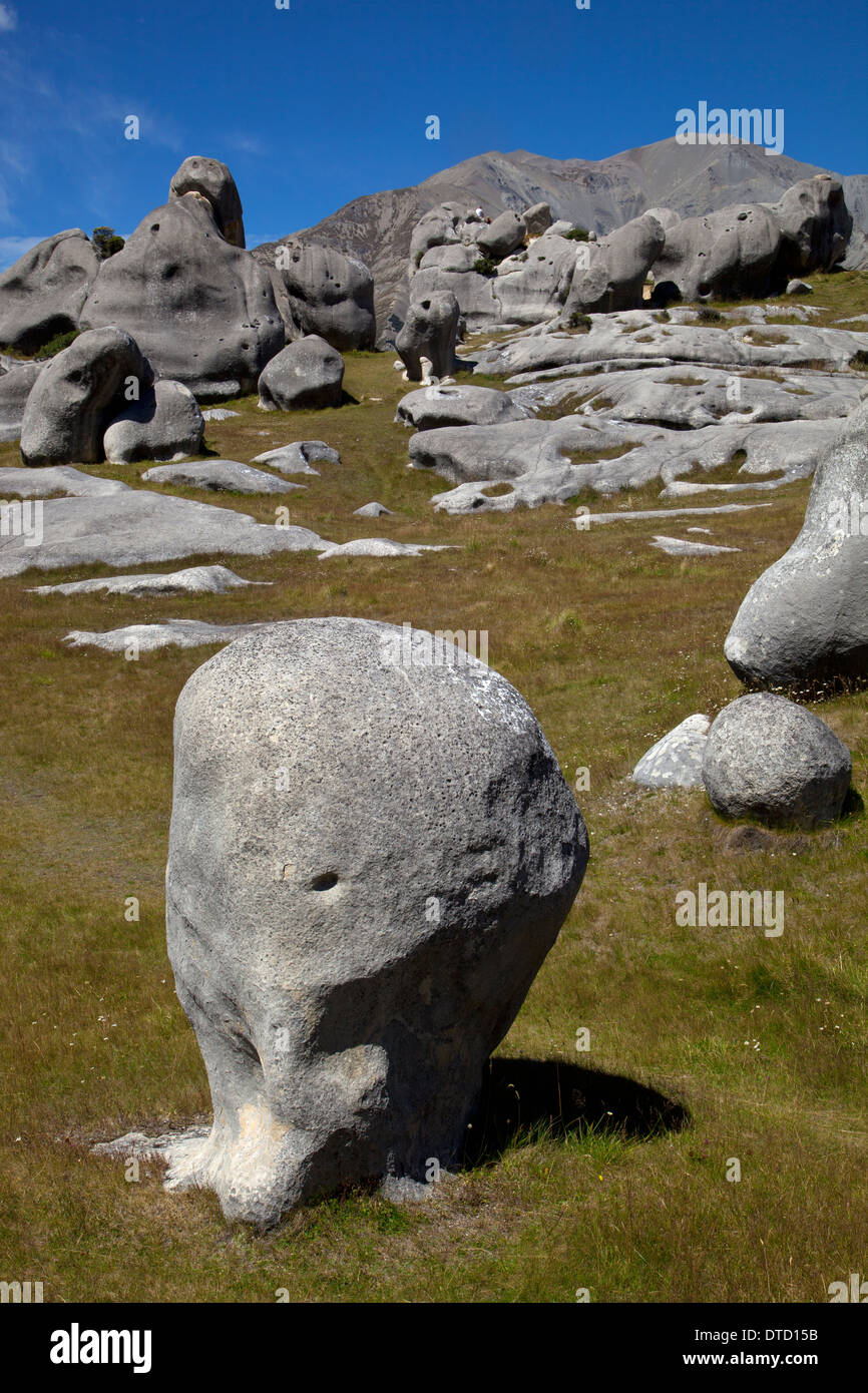 Castle Hill, Kura Tawhiti, limestone rock formations, Arthurs pass ...