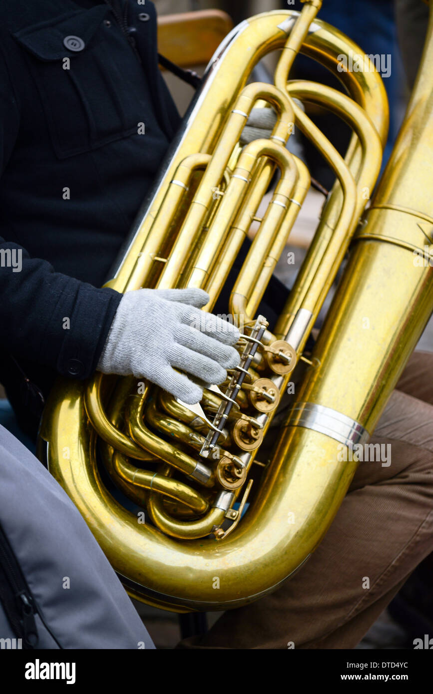 Bone horn instrument hi-res stock photography and images - Alamy