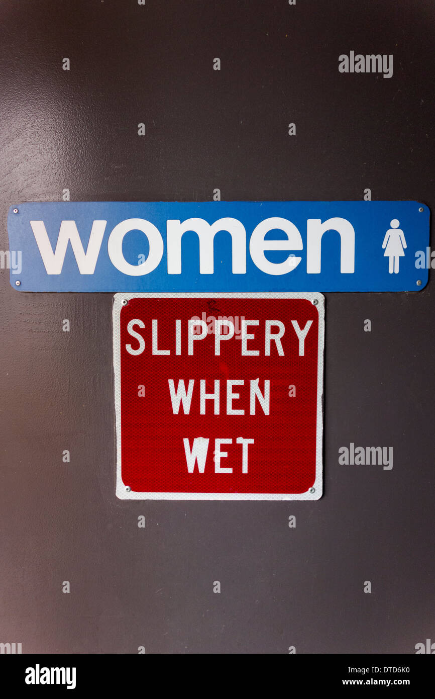Slippery when wet sign hi-res stock photography and images - Alamy