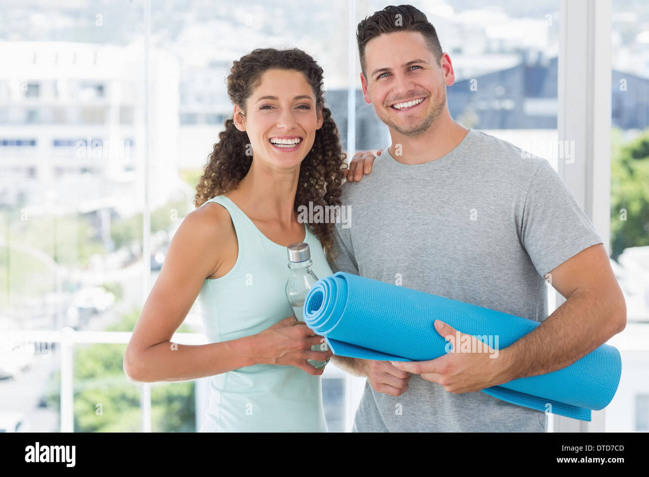 Love couple gym hi-res stock photography and images - Alamy