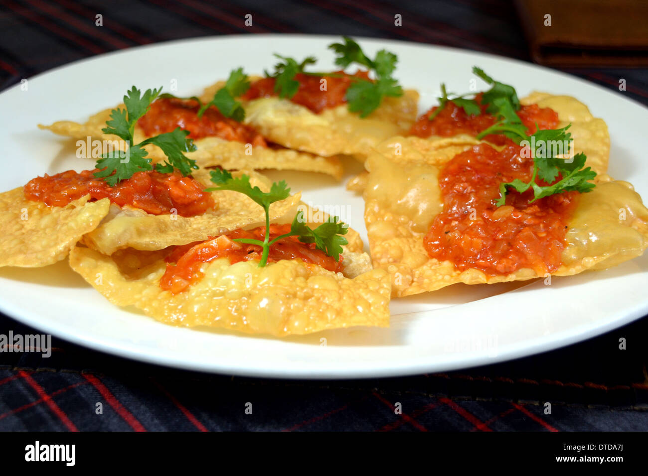 Fried wantons delicacy in Hoi An, Vietnam Stock Photo - Alamy