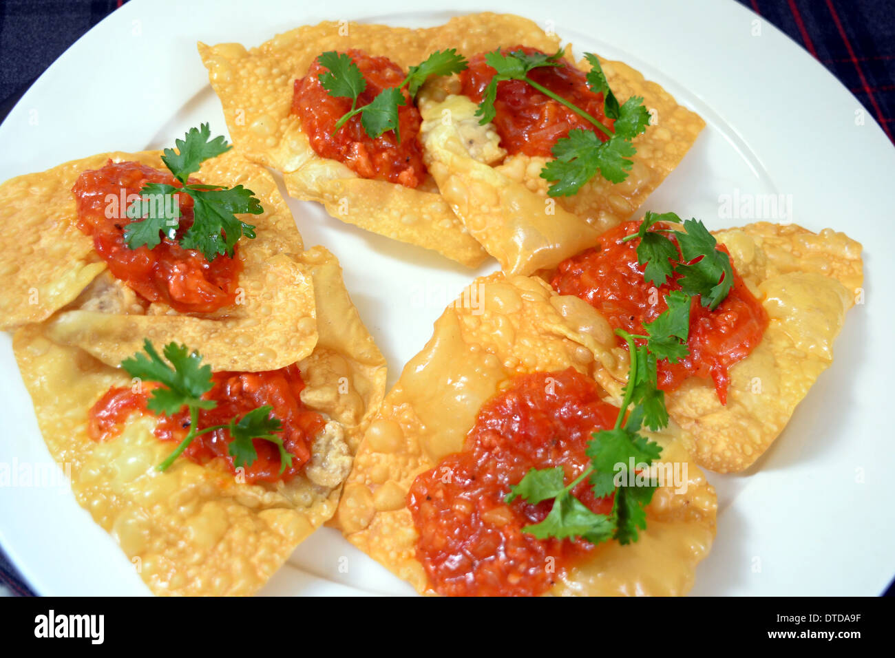 Fried wantons delicacy in Hoi An, Vietnam Stock Photo - Alamy