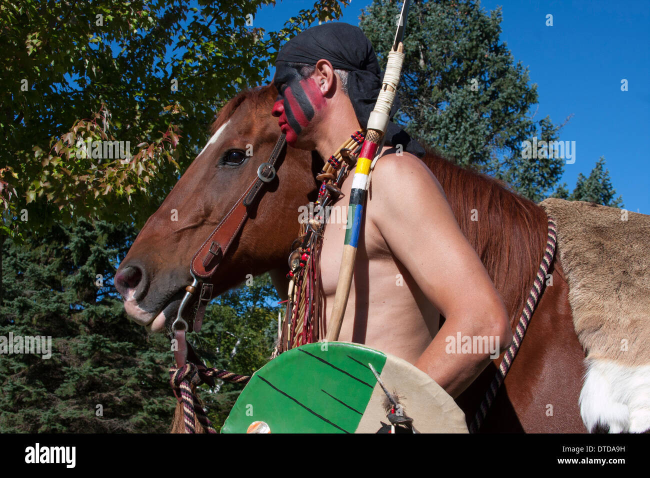 Indian man and horse hi-res stock photography and images - Alamy