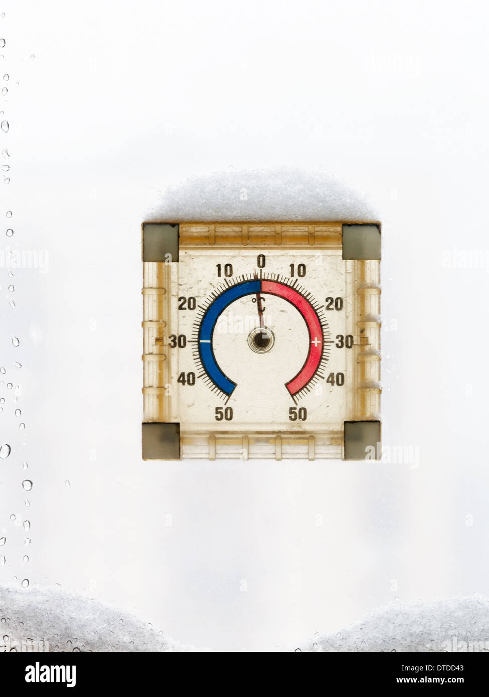 Under zero degrees hi-res stock photography and images - Alamy
