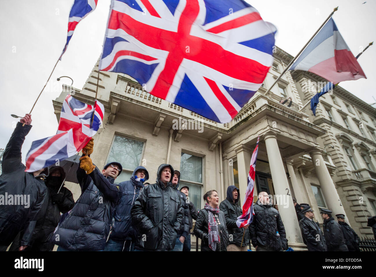 Britain First street defence movement counter-protest radical Islamists ...