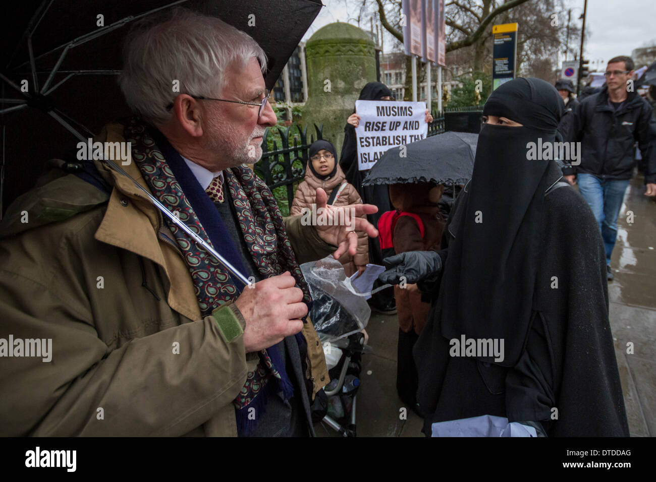 Radical women hi-res stock photography and images - Alamy