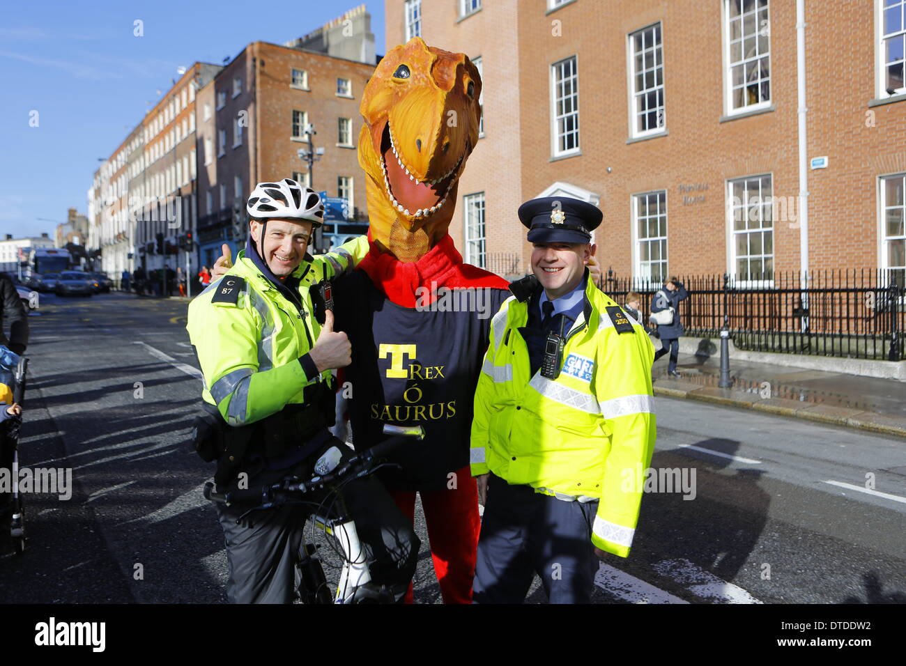 Officers of the irish guards hi-res stock photography and images - Alamy