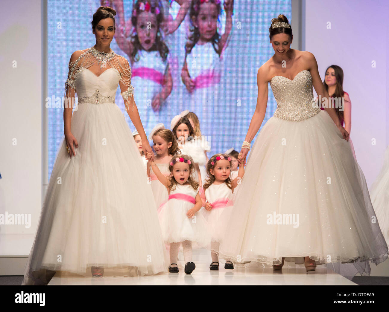 Models In Wedding Dresses High Resolution Stock Photography and Images ...