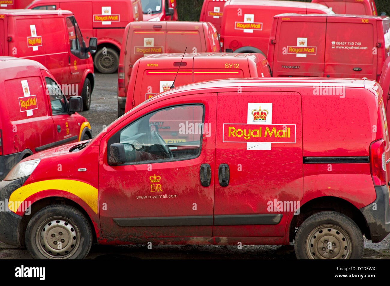 Delivery vans uk hi-res stock photography and images - Alamy