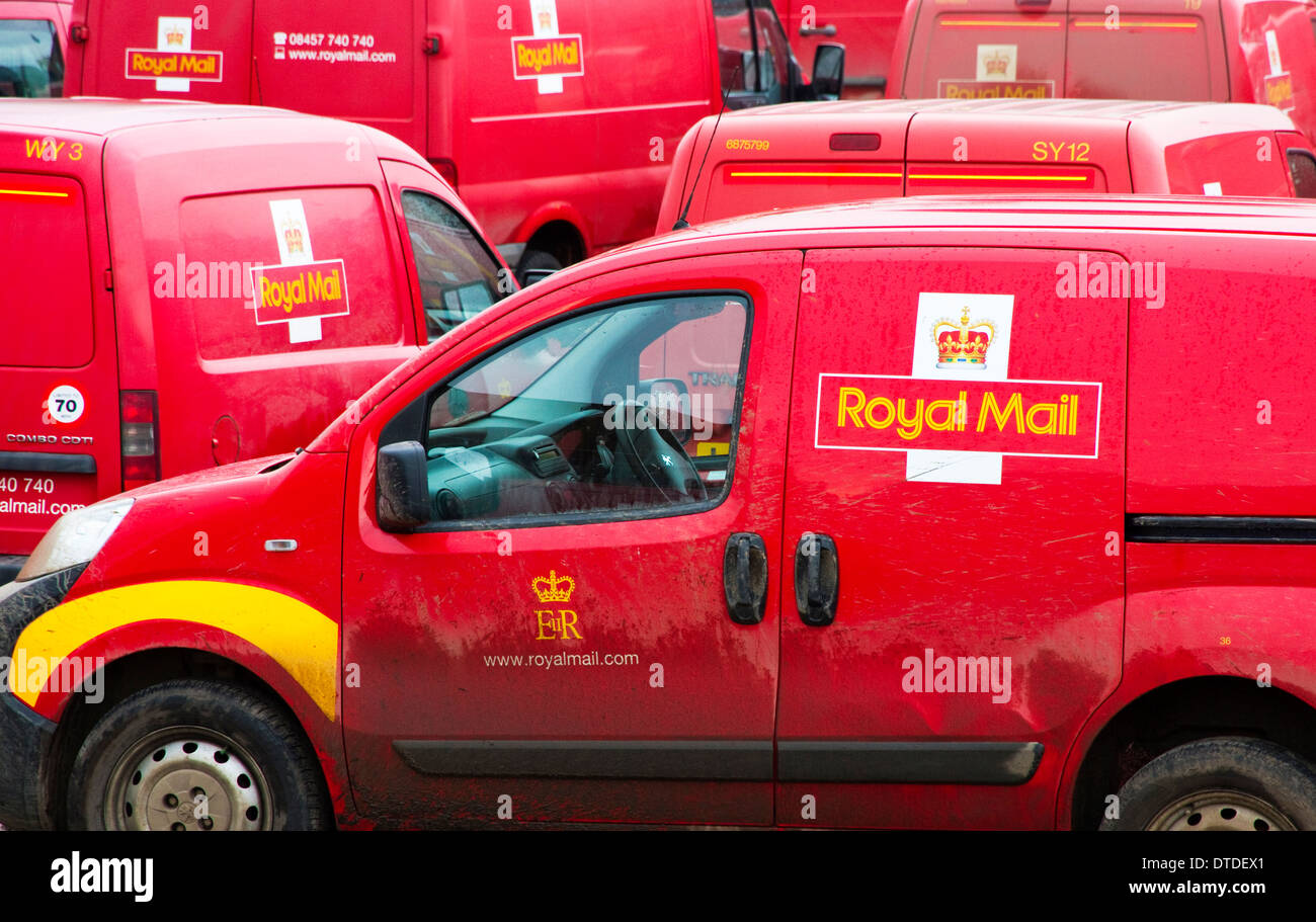 Delivery vans uk hi-res stock photography and images - Alamy