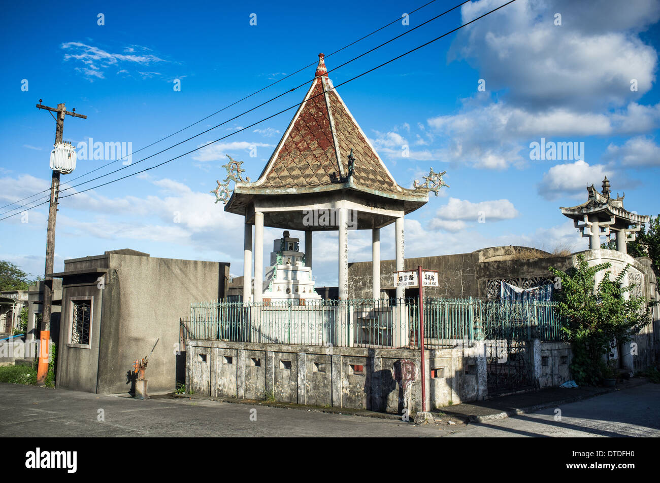 Filipino graveyard hi-res stock photography and images - Alamy