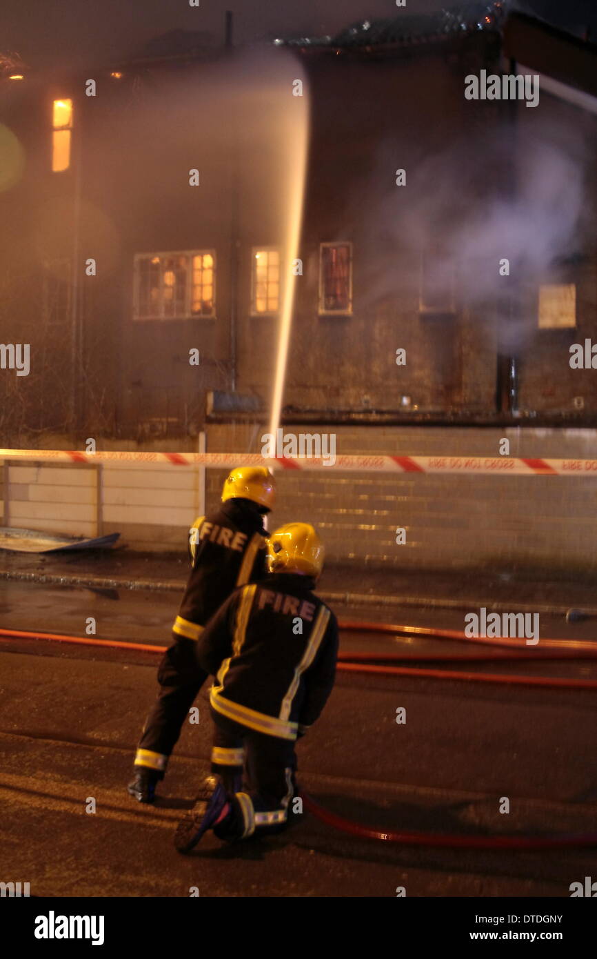 London, UK. 16th February 2014. 100 Firefighters tackle a warehouse ...