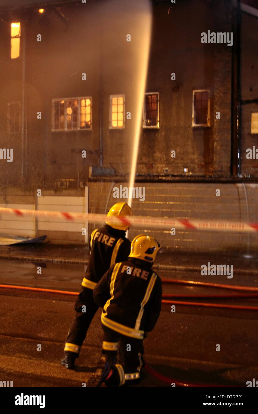 London, UK. 16th February 2014. 100 Firefighters tackle a warehouse ...