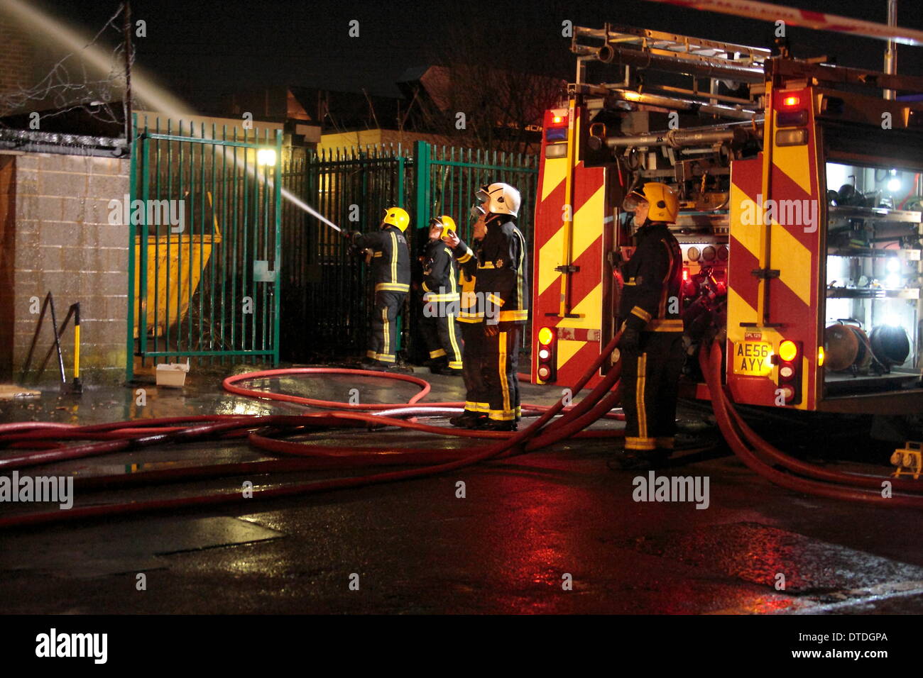 London, UK. 16th February 2014. 100 Firefighters tackle a warehouse ...